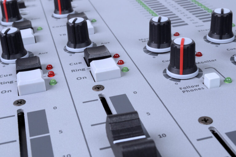 D&R AIRMATE-12 VERSION 2x TELCO - Eurocom Broadcast